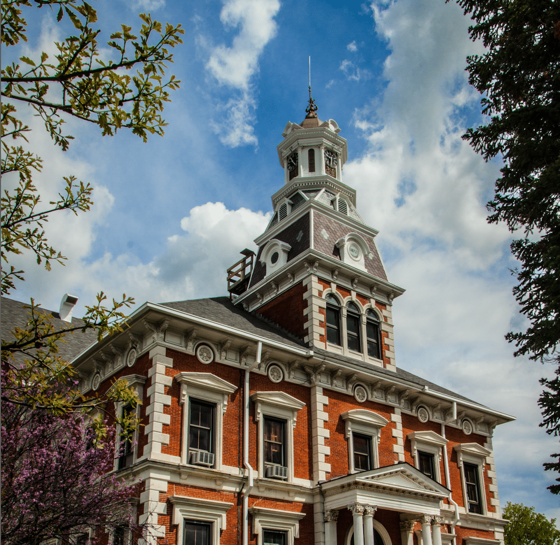 McDonough County Courthouse - Macomb Area Convention and Visitors Bureau